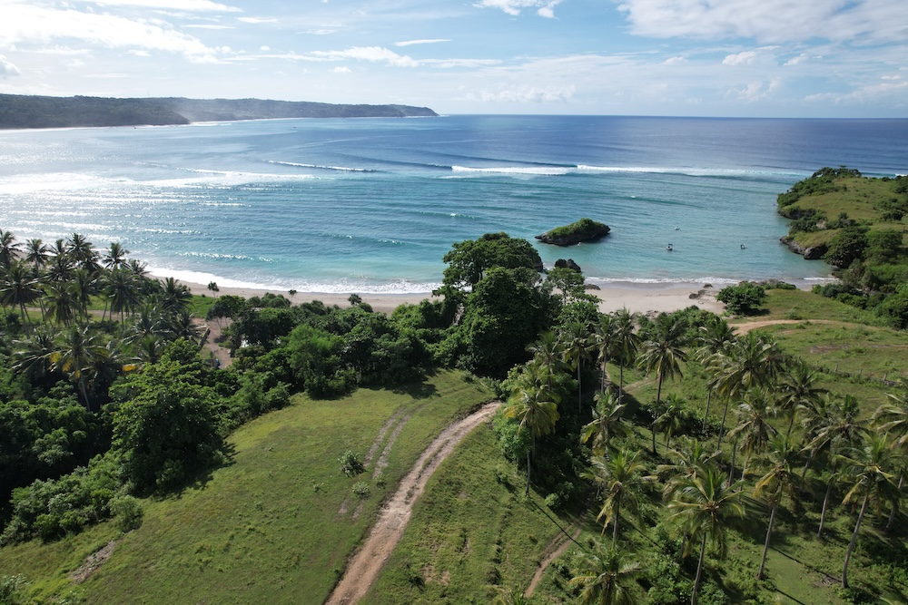 Surf Coaching Retreat in Nusa Tenggara Timor